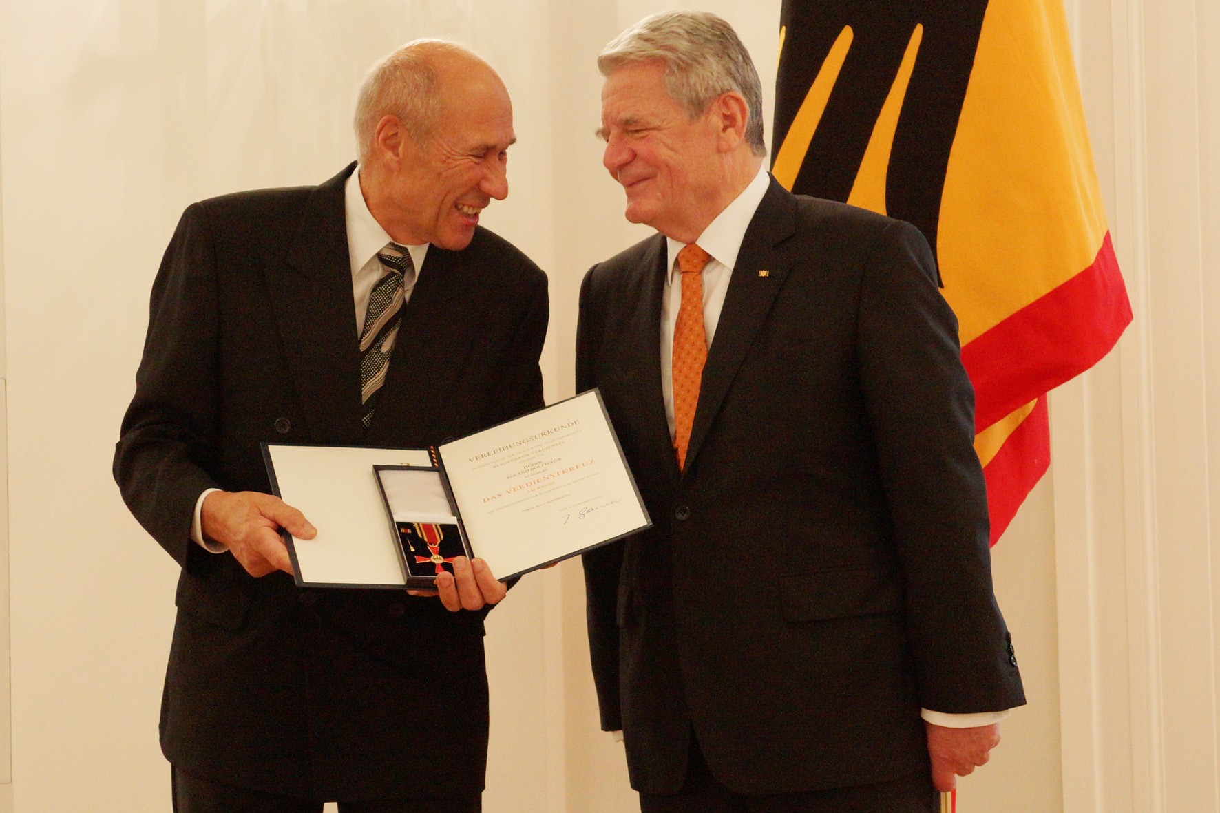 Bundesverdienstkreuz für Roland Boettcher / rudern.de