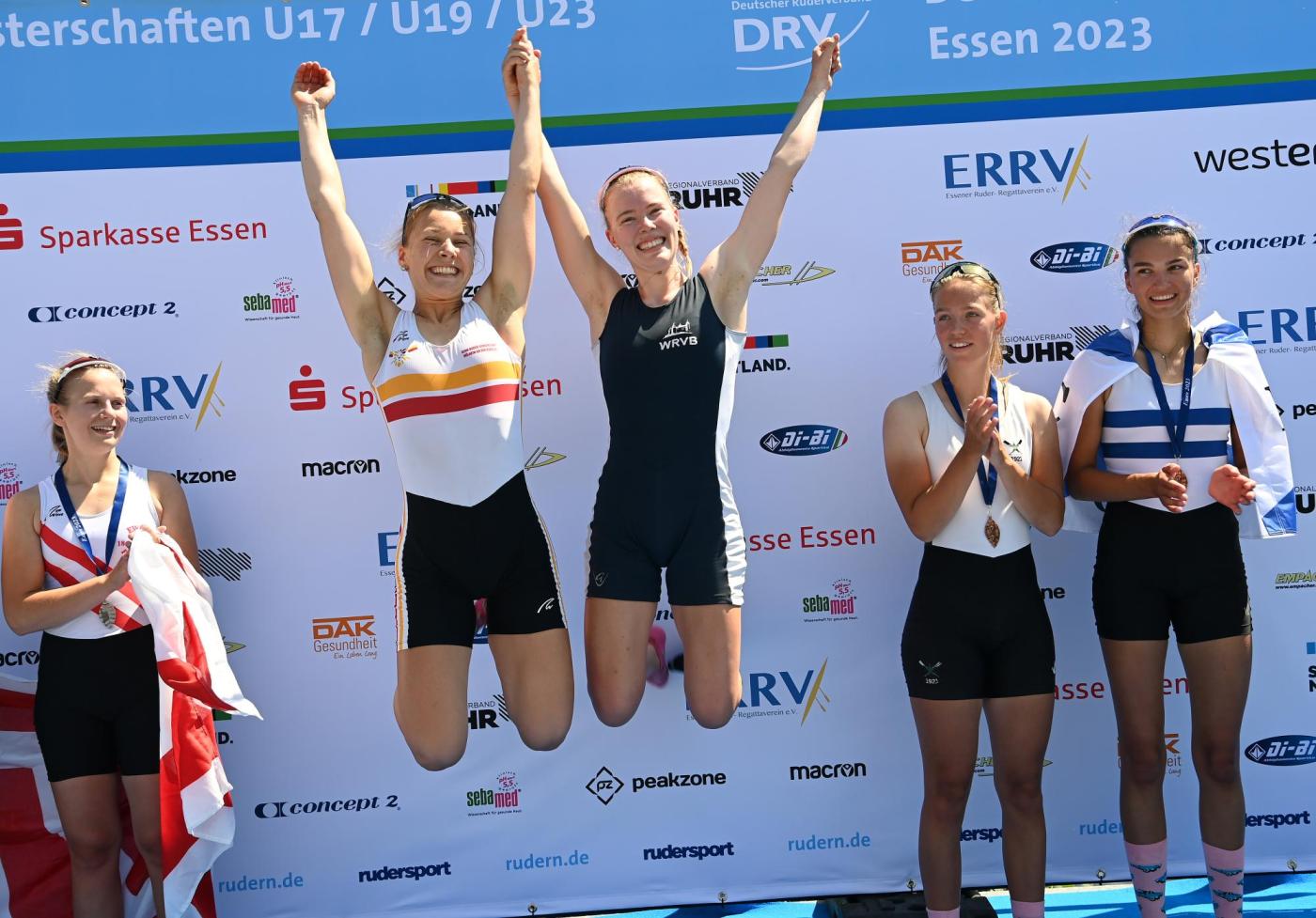 Die Deutschen Junioren- und Jahrgangsmeisterschaften in Essen laufen ...