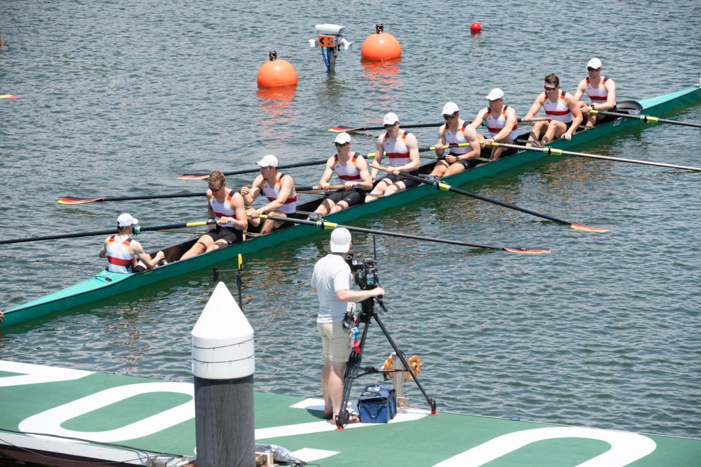 Deutschland-Achter gewinnt Silber, Zeidler siegt im B-Finale | rudern.de